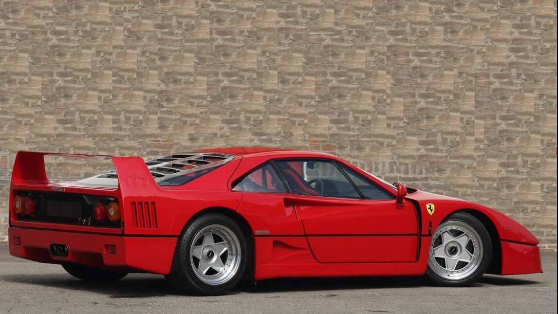 Ferrari F40, la prova a Fiorano - Auto.it