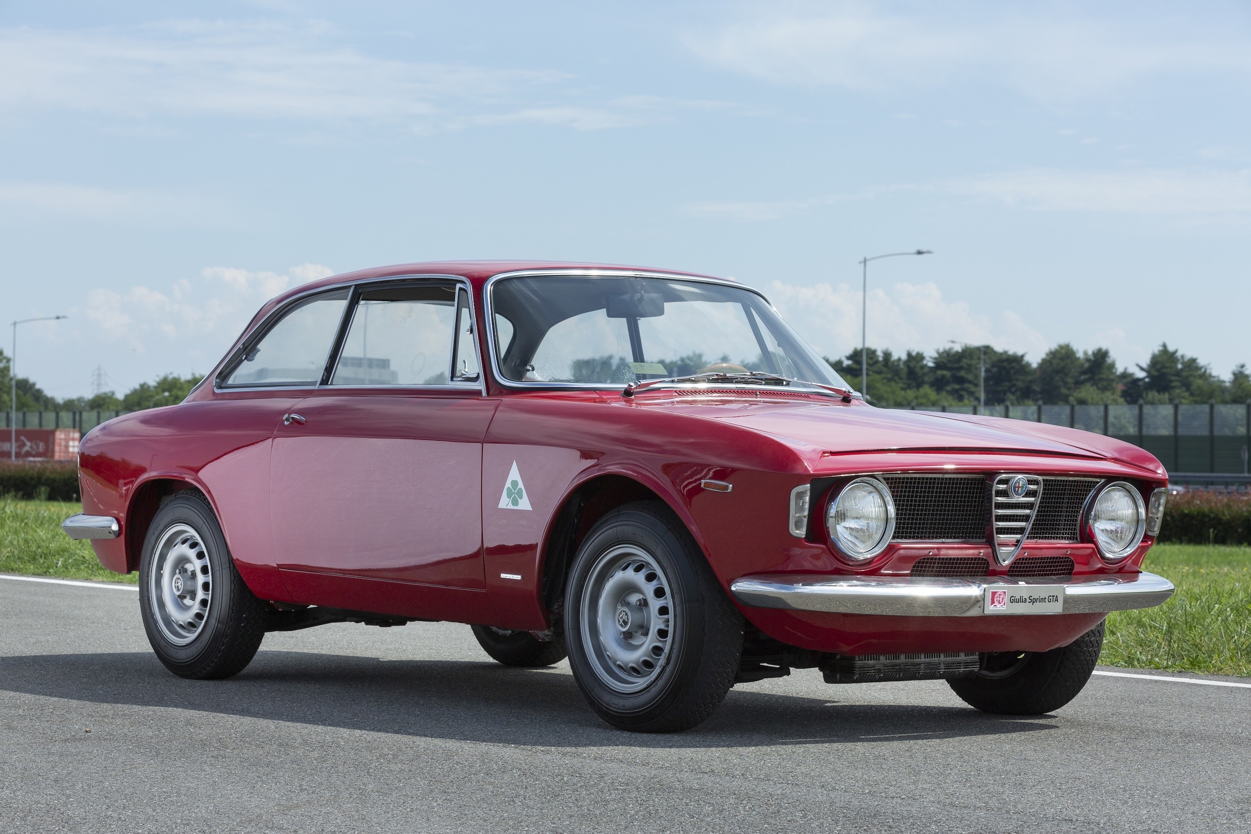 Alfa Romeo, Guidando la Storia: la Giulia Sprint GTA | Auto.it