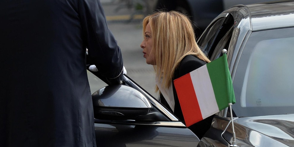 L'Alfa Romeo Giulia è l'auto presidenziale di Giorgia Meloni - Foto ...