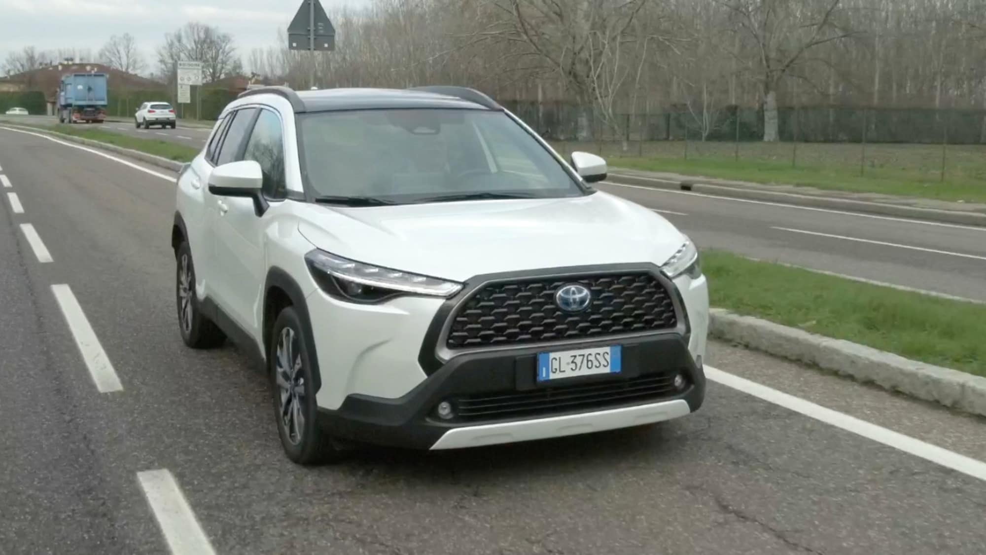 Toyota Corolla Cross, la guida completa all'acquisto: pro e contro ...