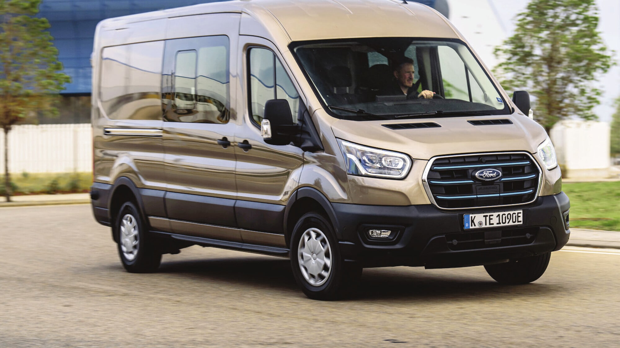 Automotive Lab Plug: Ford l'elettrico si fa strada con E-Transit | Auto.it