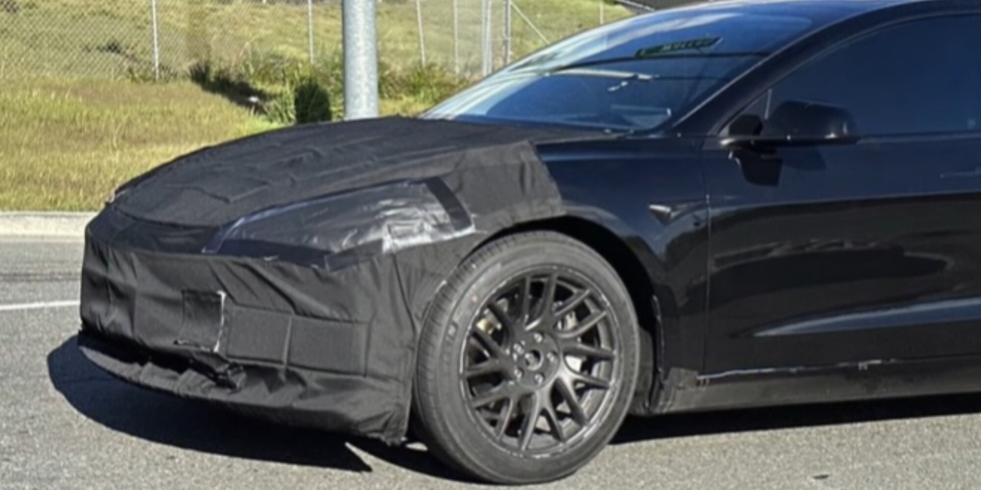 Tesla, prime foto e info di Model 3 e Y restyling | Auto.it