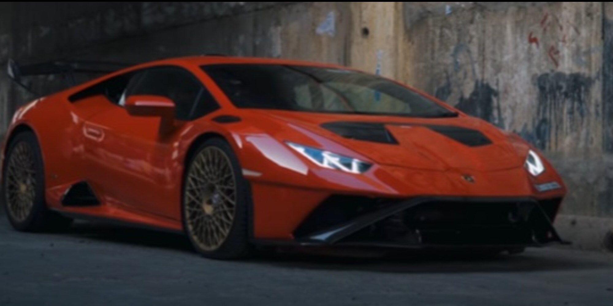 Lamborghini Huracán STO, con DMC è rossa e da 700 cv | Auto.it