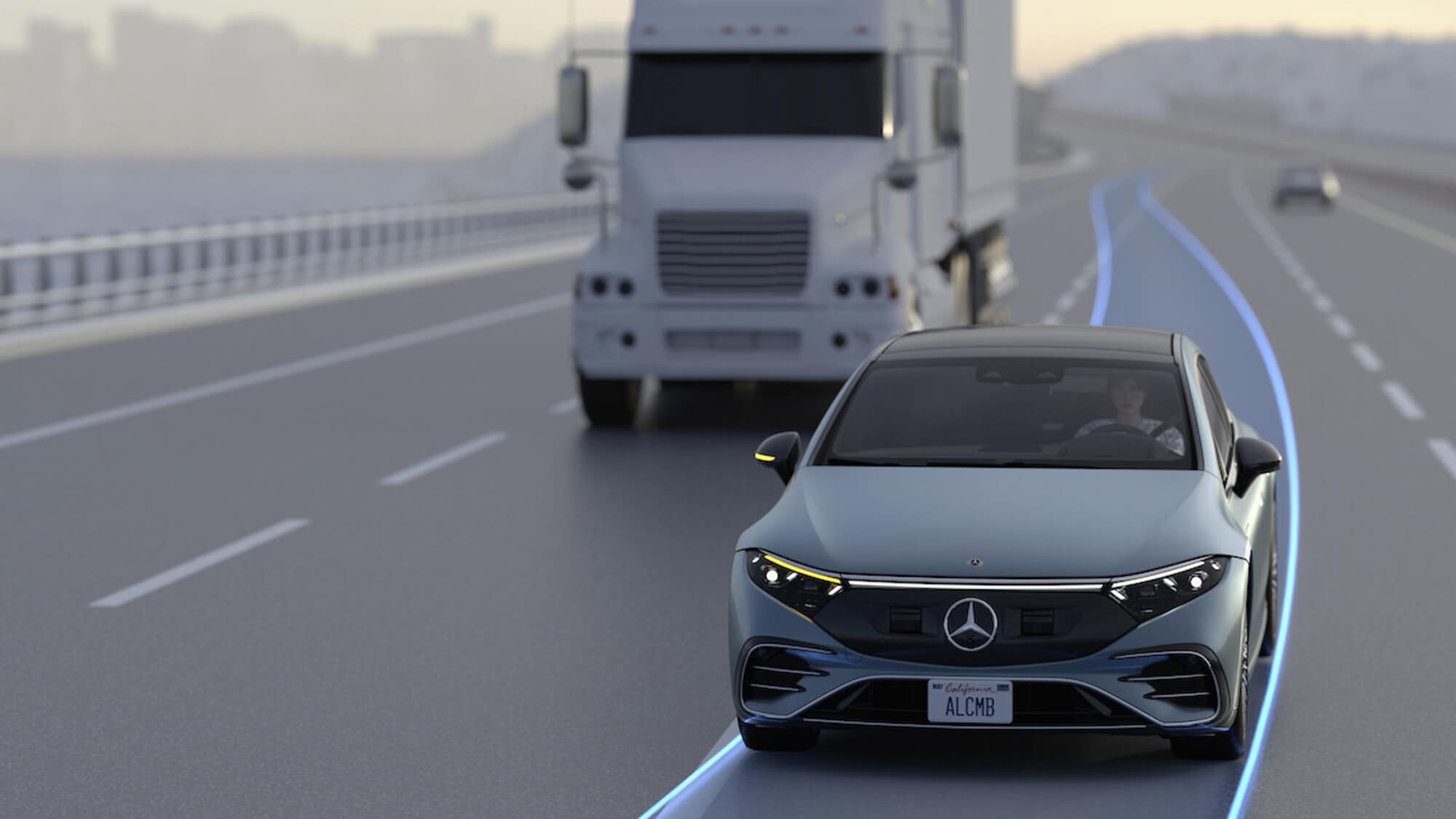 Mercedes, con Classe E debutta in Europa il sorpasso autonomo | Auto.it