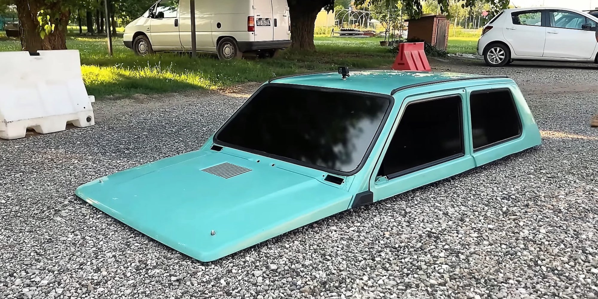 Carmagheddon Panda è l'auto (funzionante) più bassa del mondo? | Auto.it