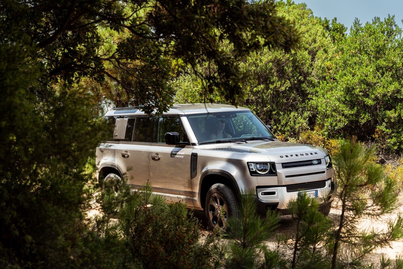 Defender House, Land Rover inaugura lo spazio dedicato al suo ...