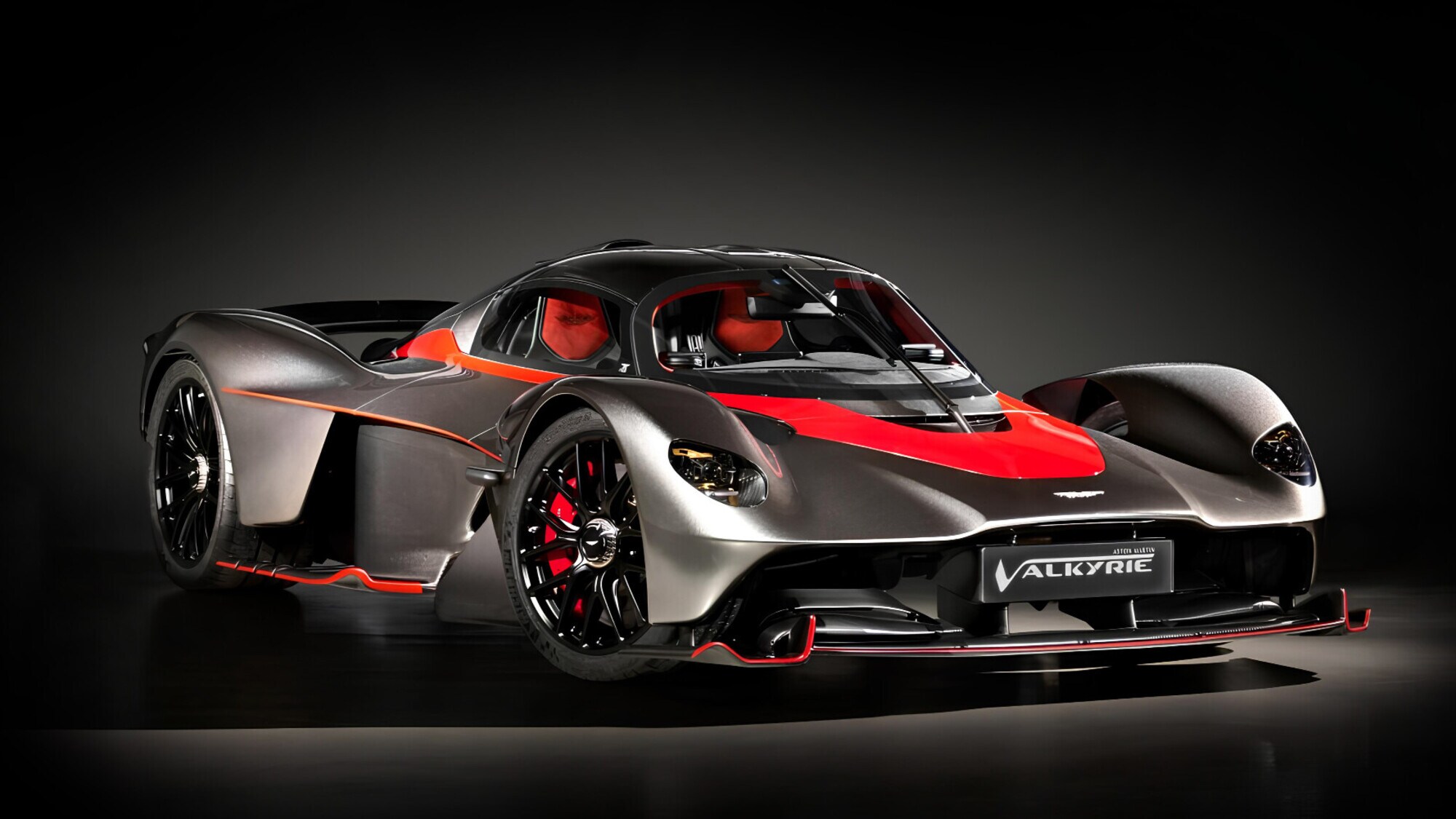 Aston Martin Valkyrie all'asta: il prezzo astronomico è vicino ai 3 ...