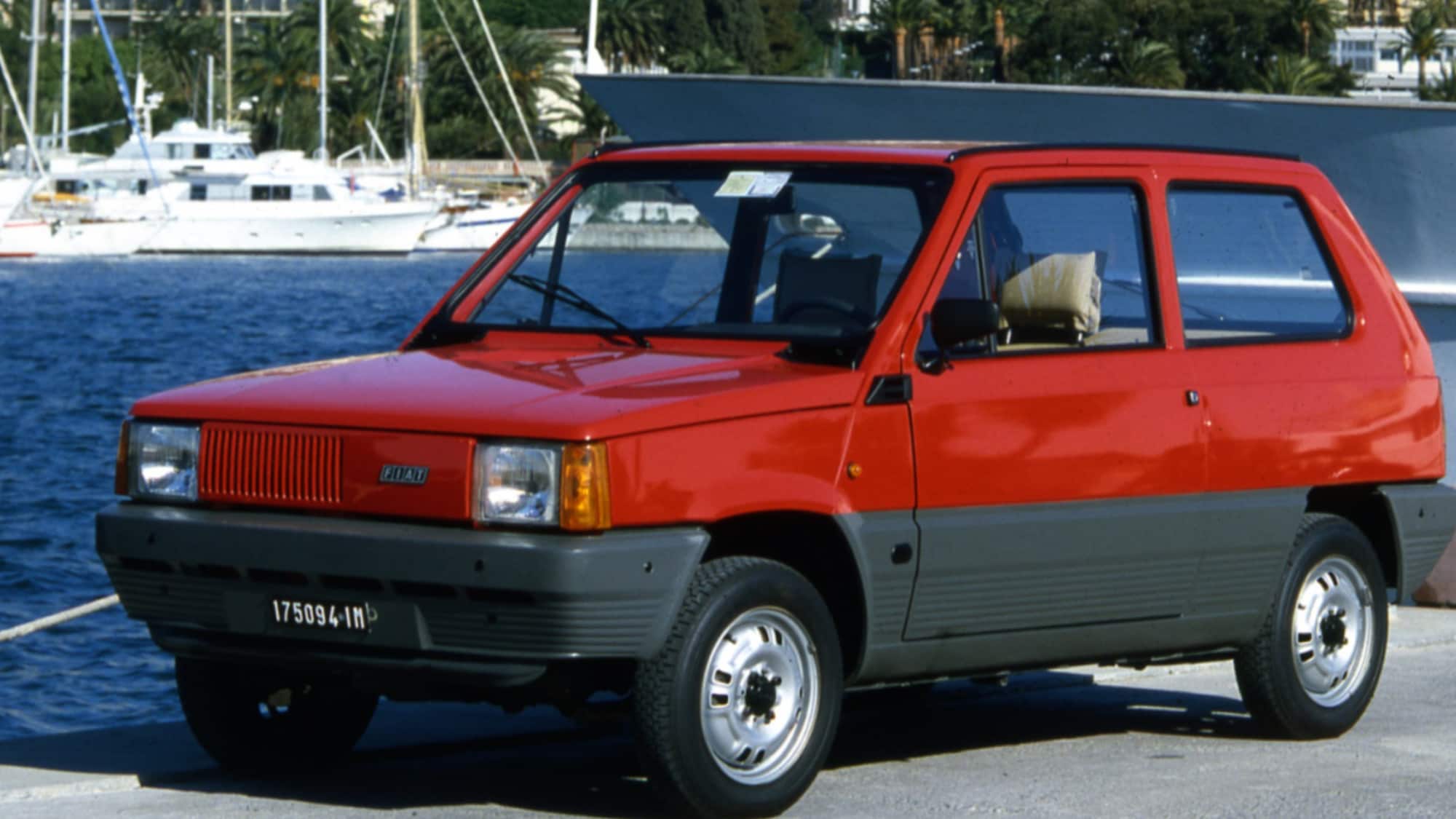 La mitica Fiat Panda, quel fedele “mulo” che arriva ovunque e non ...