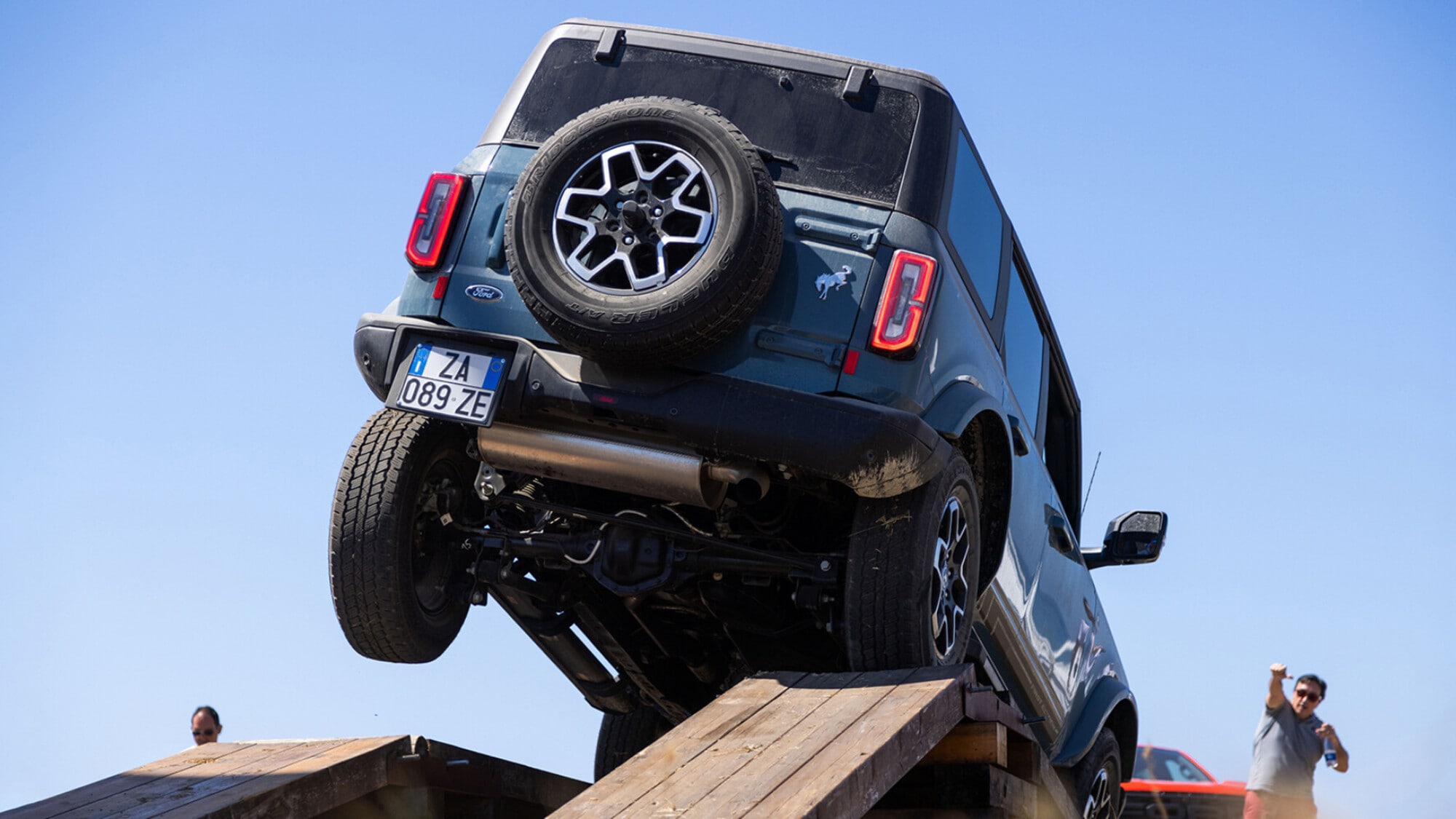 Ford Surf Expo 2024, test offroad con Bronco e Ranger | Auto.it