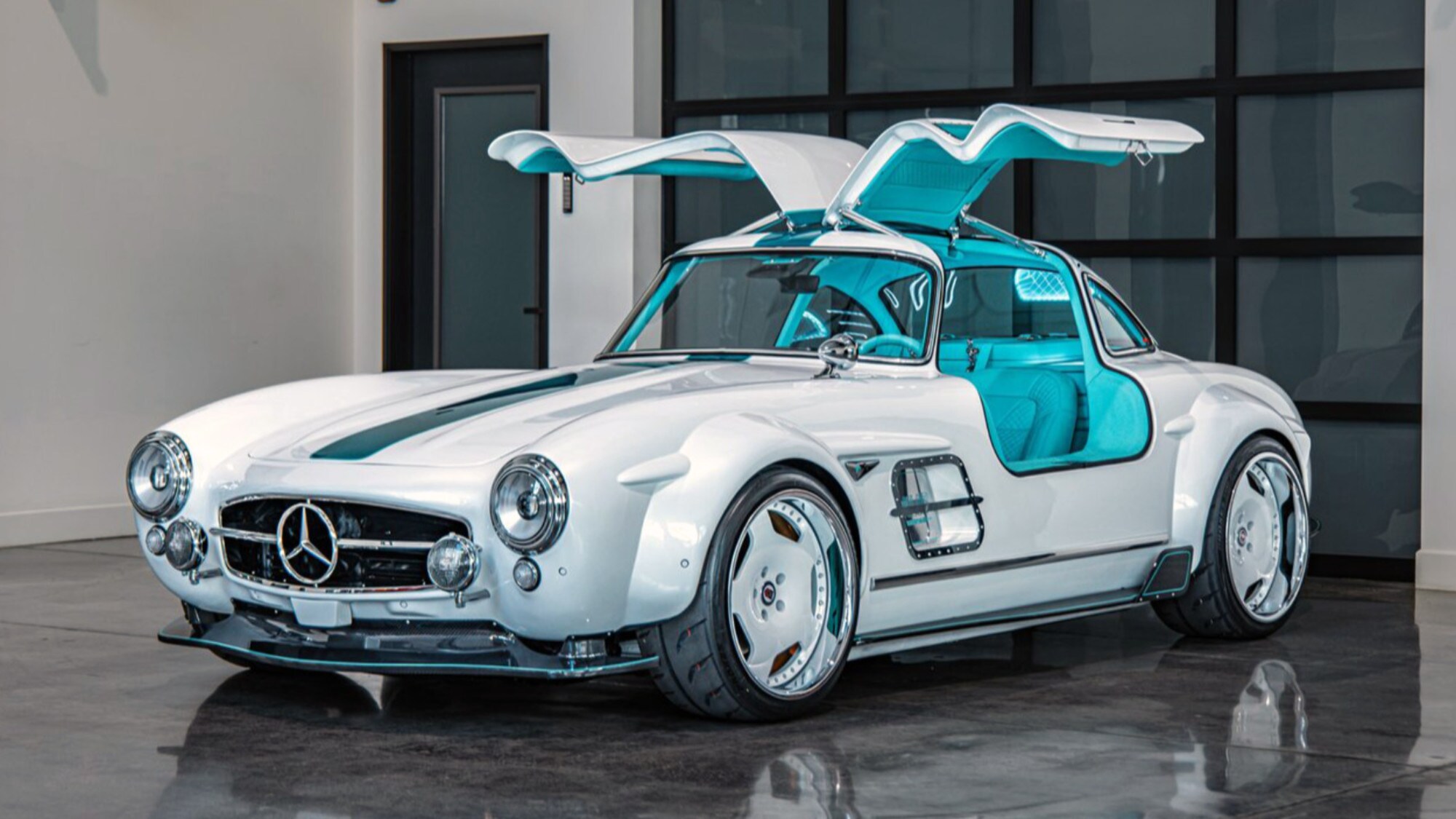 Mercedes 300SL elettrica, in vendita quella su base Tesla | Auto.it