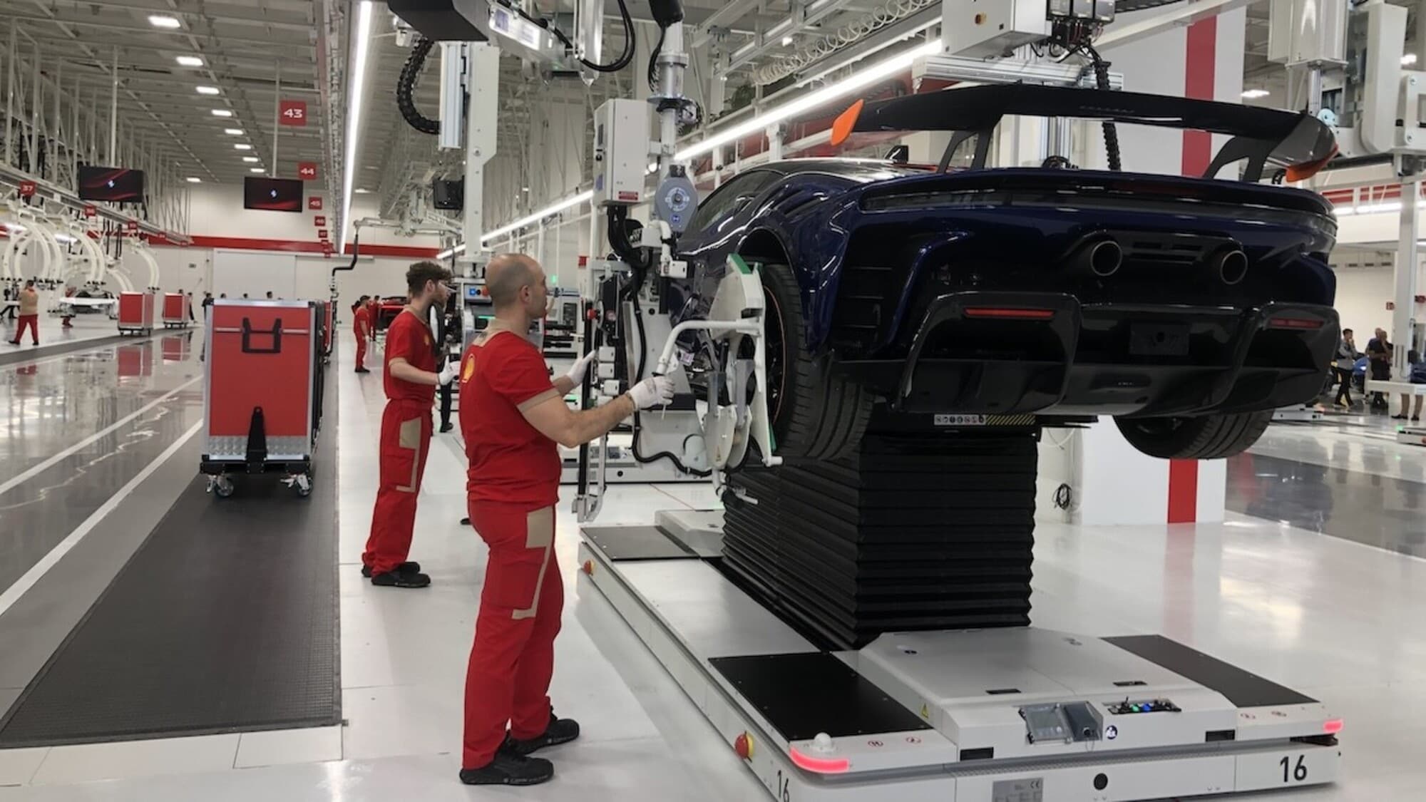 Ferrari, 6 nuovi modelli nel 2025: ecco quando verrà presentata l ...