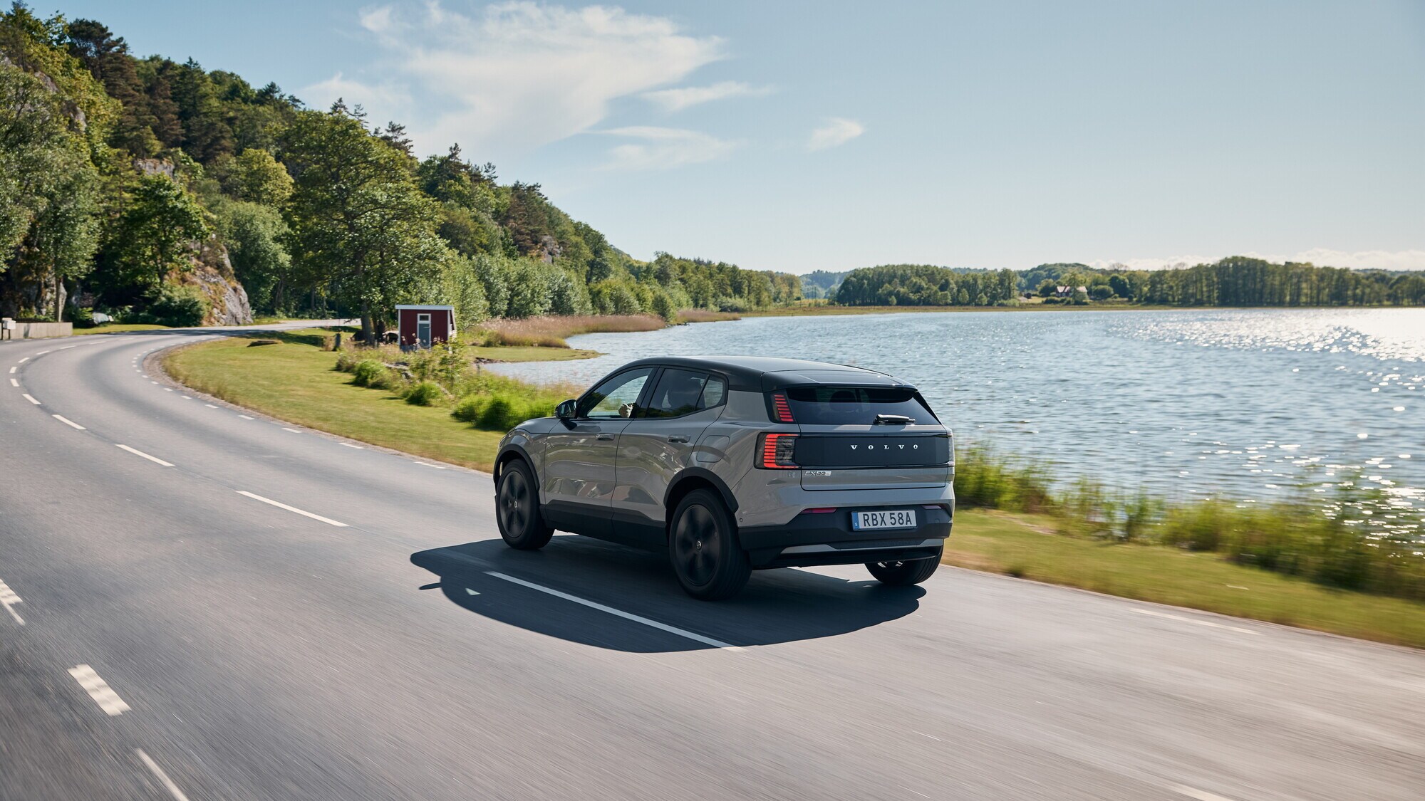 Volvo EX30 e XC60 plug-in: sicurezza ed efficienza a trazione svedese | Auto.it