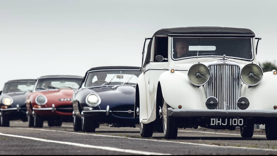 Jaguar Land Rover ha celebrato il Giubileo di Platino della Regina ...