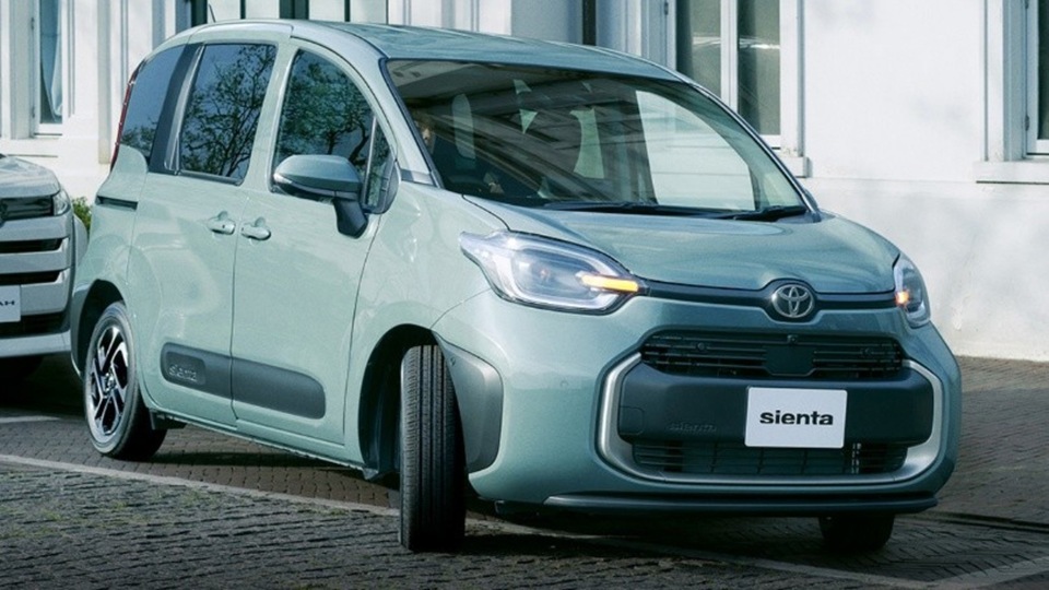Toyota Sienta, in Giappone c’è la sorella maggiore della Panda | Auto.it