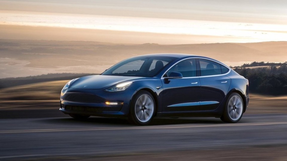 Tesla, prezzi di listino di nuovo giù: Model 3 e Model Y costano meno ...